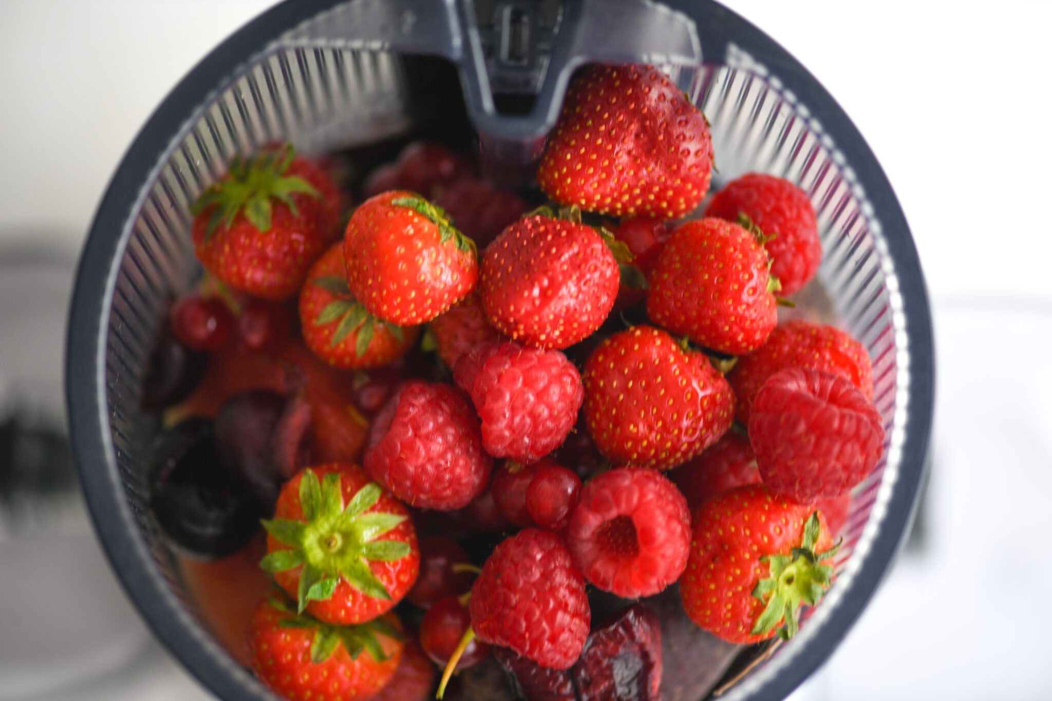 Delicious Beet Juice with Watermelon & Berries - vegan reset